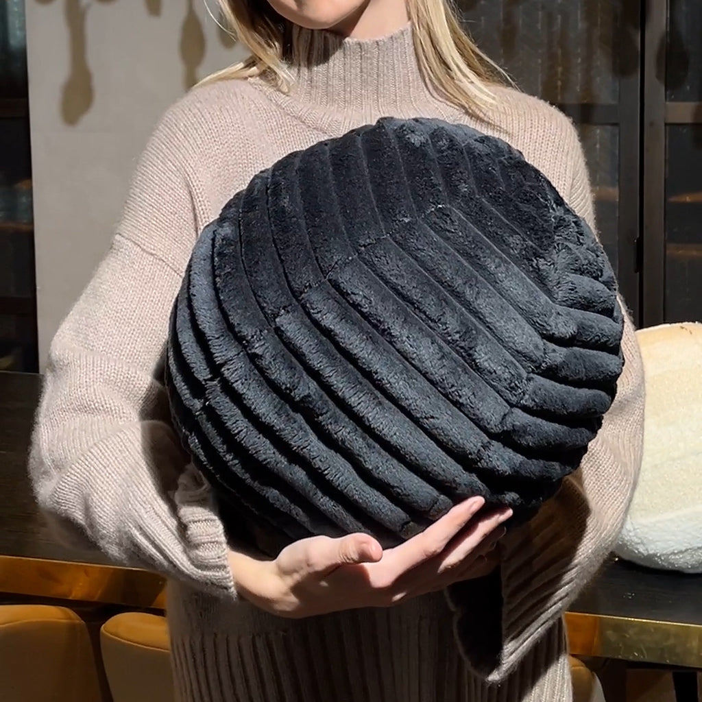 Channel Ball / Jet – Floof